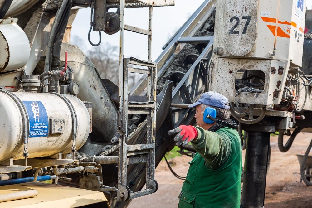 Mols Contractors: wegenbouw, beton- en breekcentrale, glijbekisting